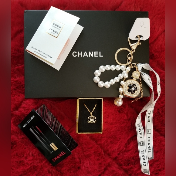 CHANEL | Bags | Chanel 5 Piece Bundle Chanel Samples Fun Extras | Poshmark